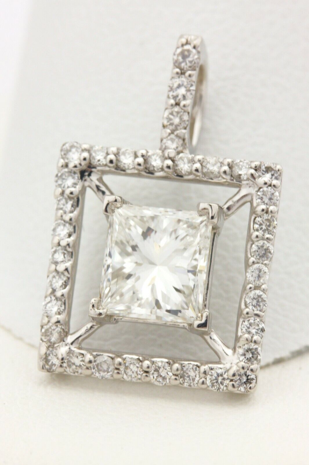 Pendants – Finer Jewelry