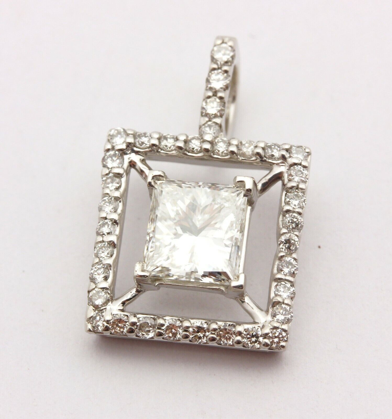 Pendants – Finer Jewelry