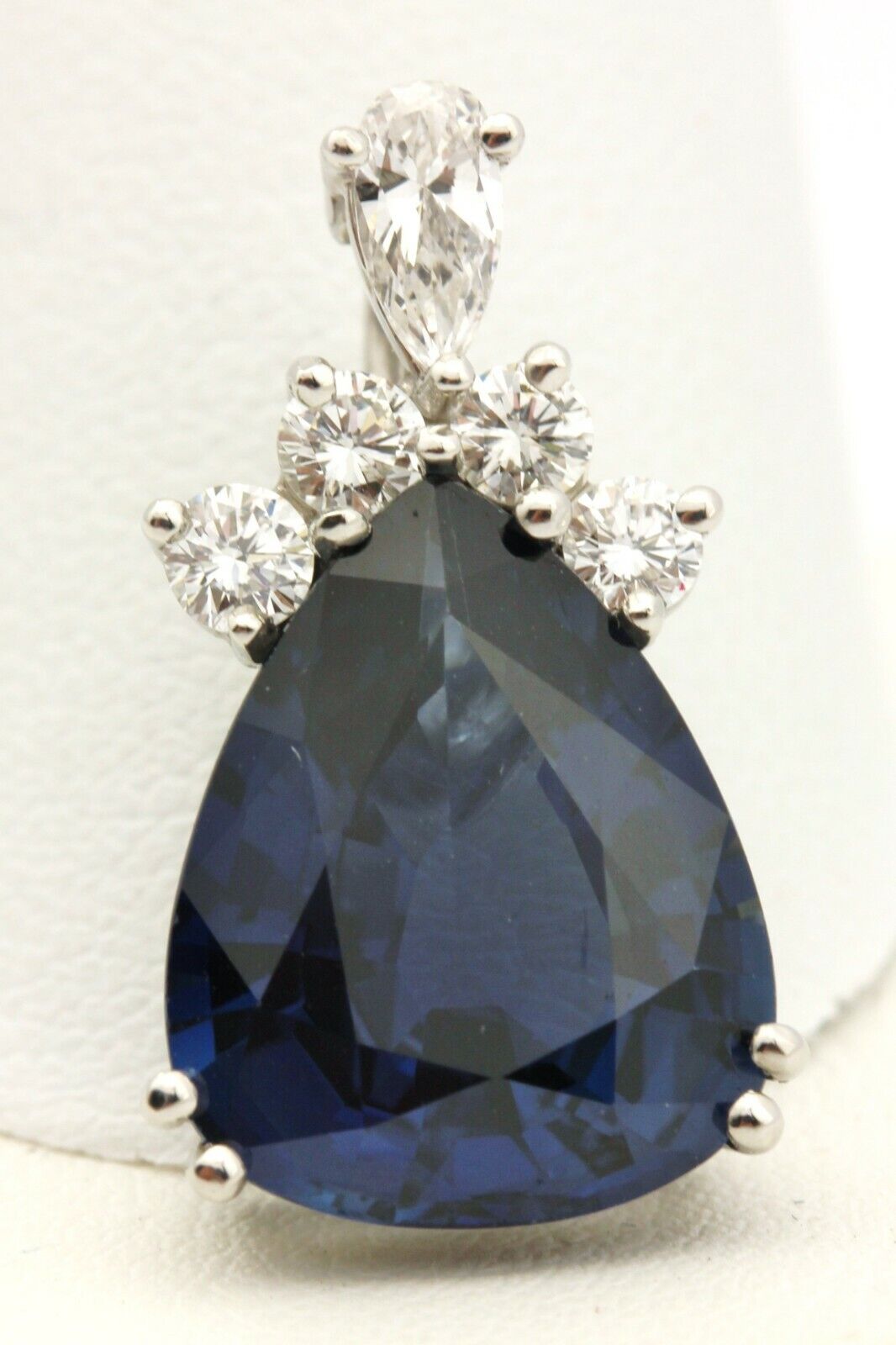 Pendants – Finer Jewelry, Inc.