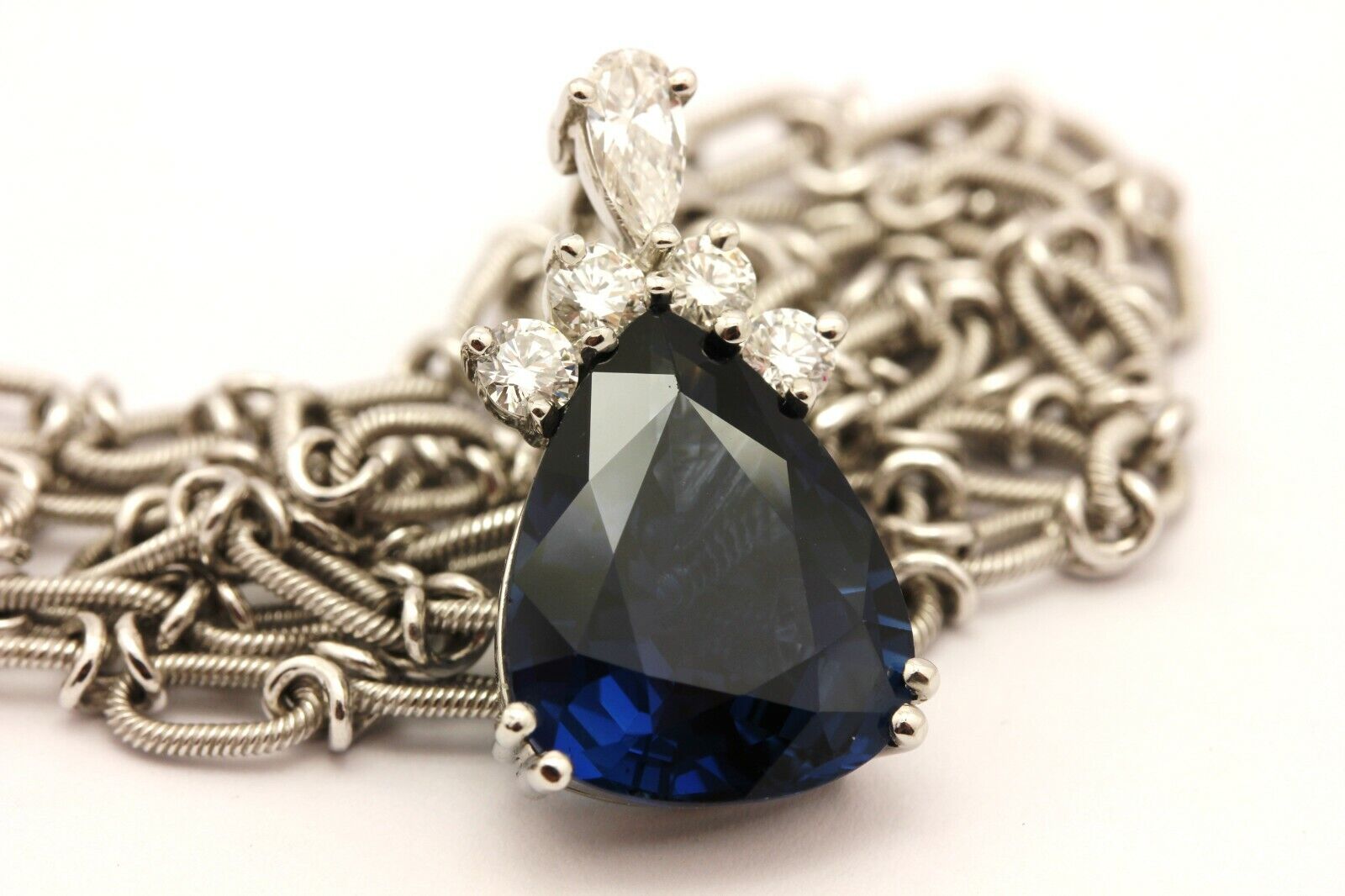 Pendants – Finer Jewelry, Inc.